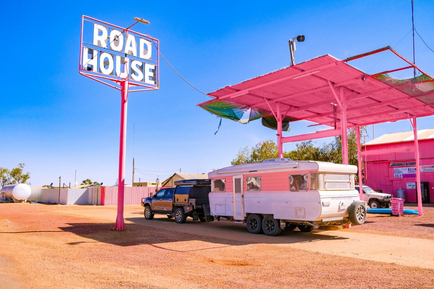 Can You Take A Caravan On The Oodnadatta Track? - Explore Shaw