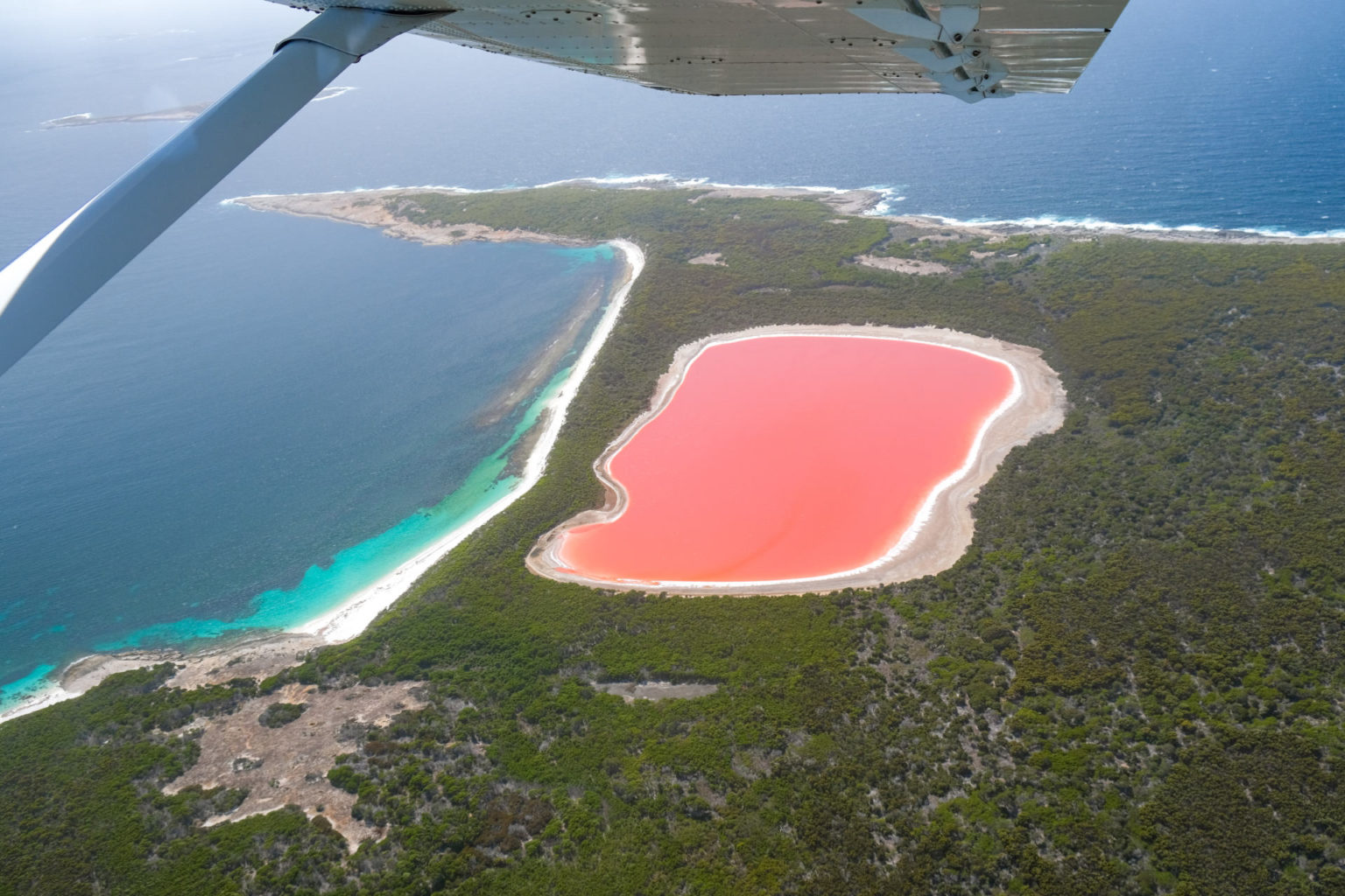 A Scenic Flight Over The Pink Lake In Esperance - Explore Shaw